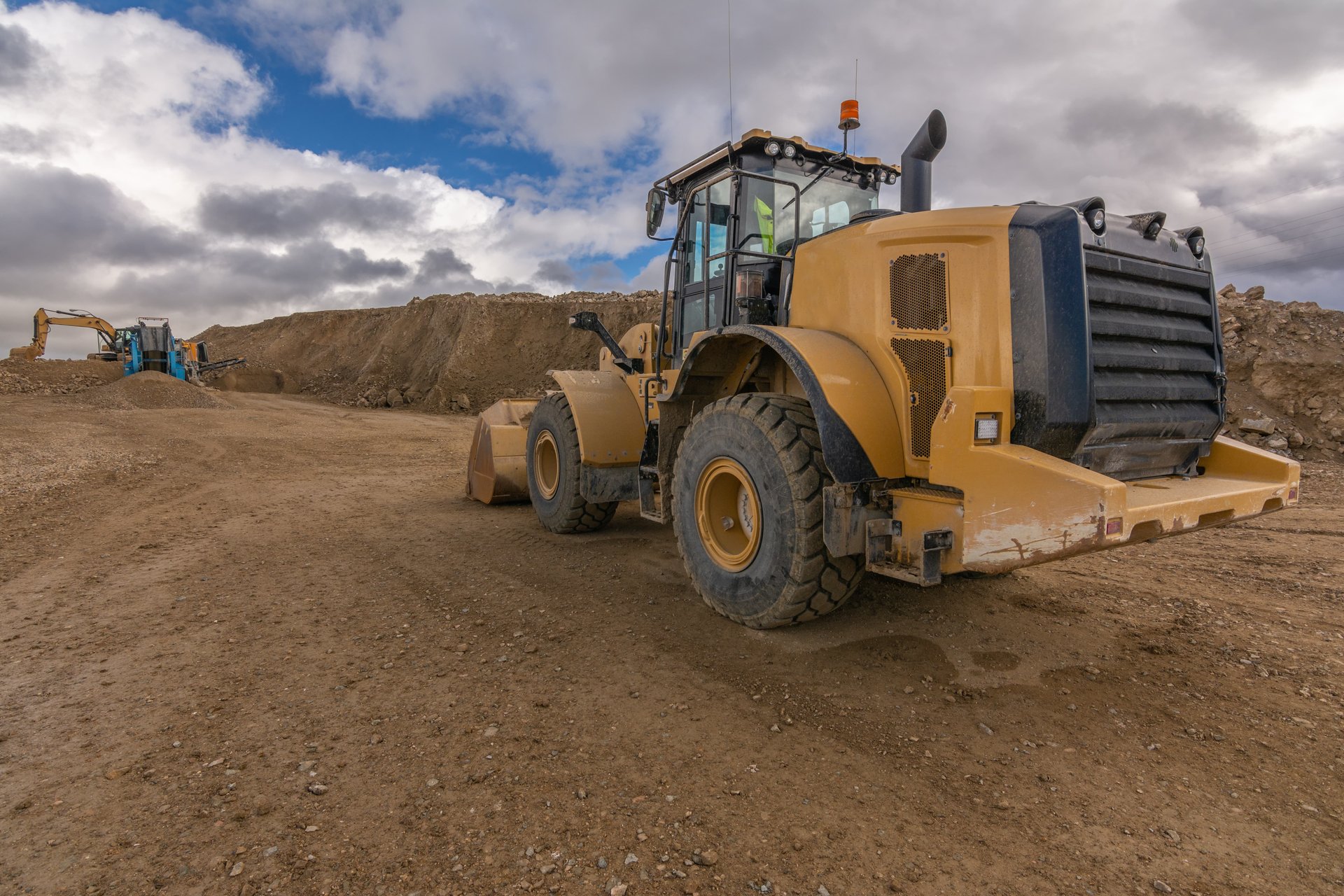 Hydraulic vs. Mechanical Disc Brakes? Heavy Equipment Needs Both