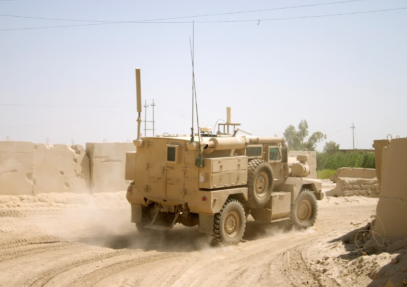 Dry Disc Brakes vs. Wet Disc Brakes